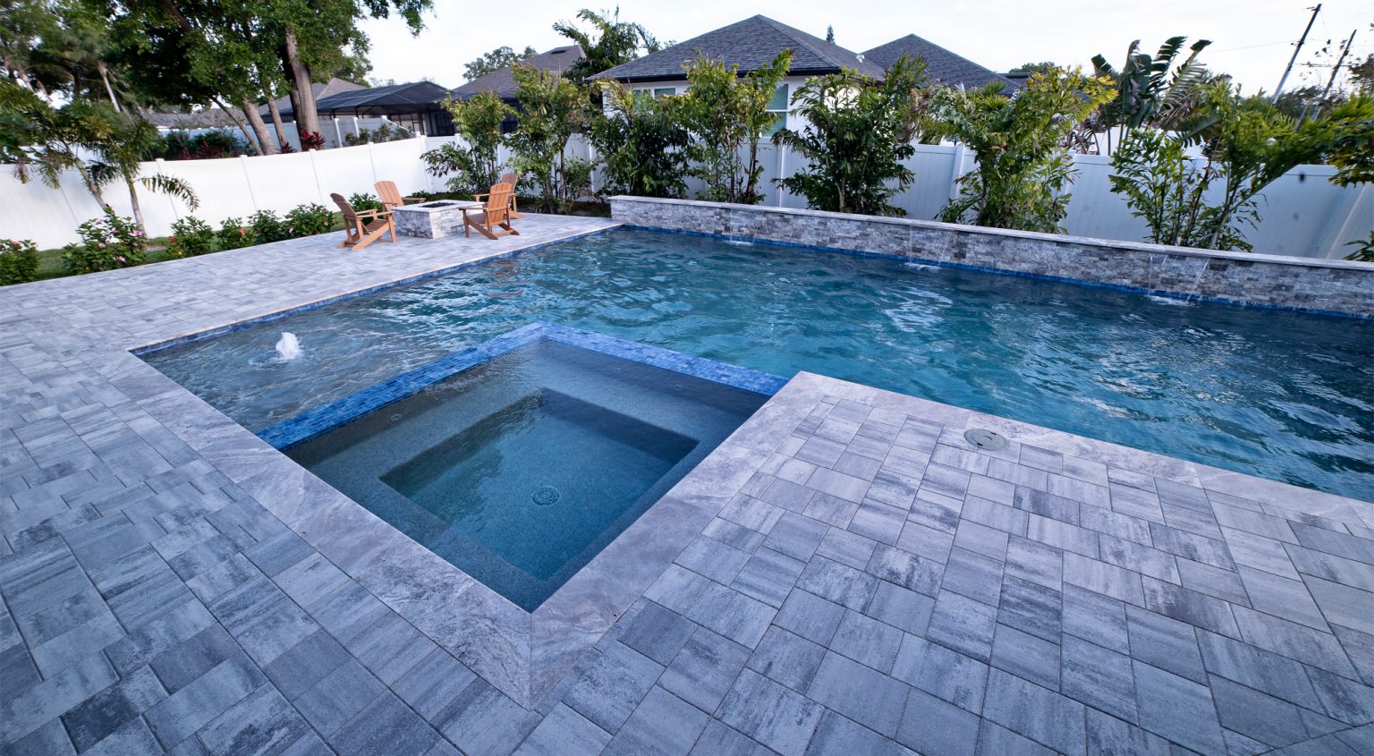 Custom Swimming Pools & Spas for Your Dream Home